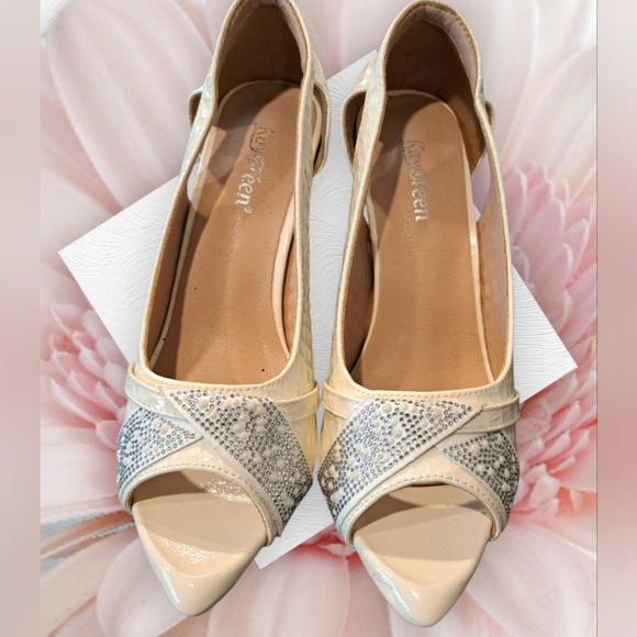 Kay green | Shoes | Kay Green Elegant Beige And Silver Heels | Poshmark